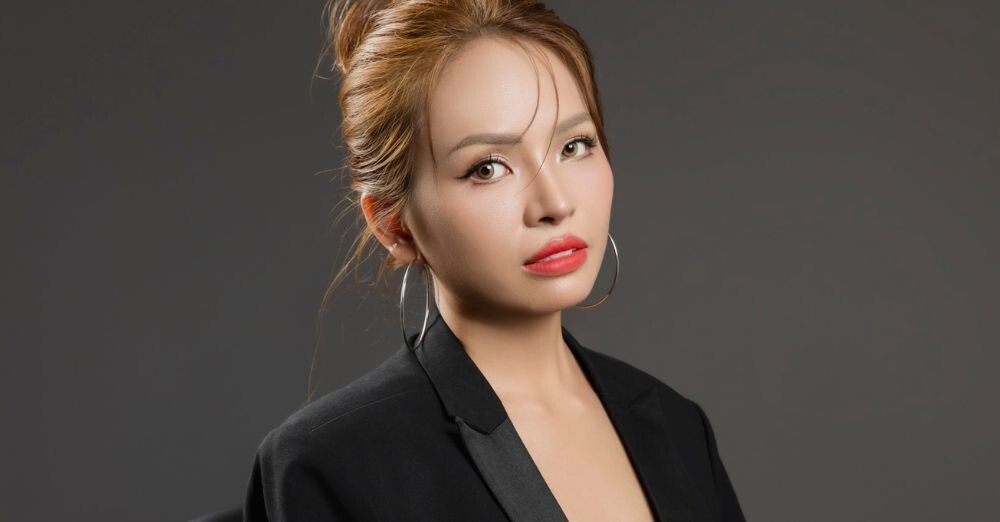 Master Uyên Võ: Sự Kết Hợp Giữa Kỹ Thuật Tinh Tế Và Sáng Tạo Trong Phun Xăm - Chuyên gia làm đẹp